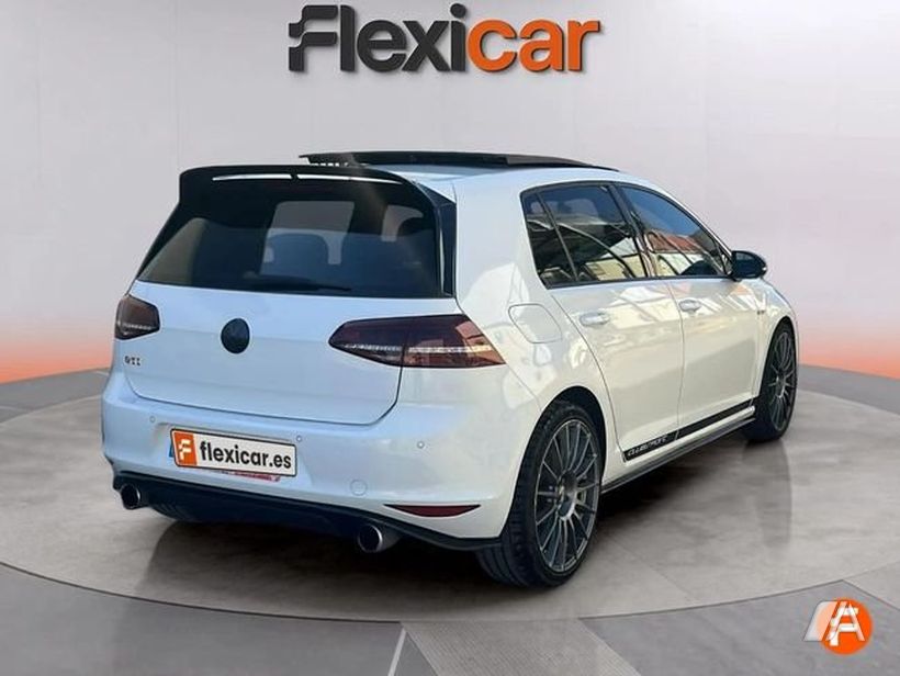 VOLKSWAGEN Golf (2017) - 25.990 € en Cáceres