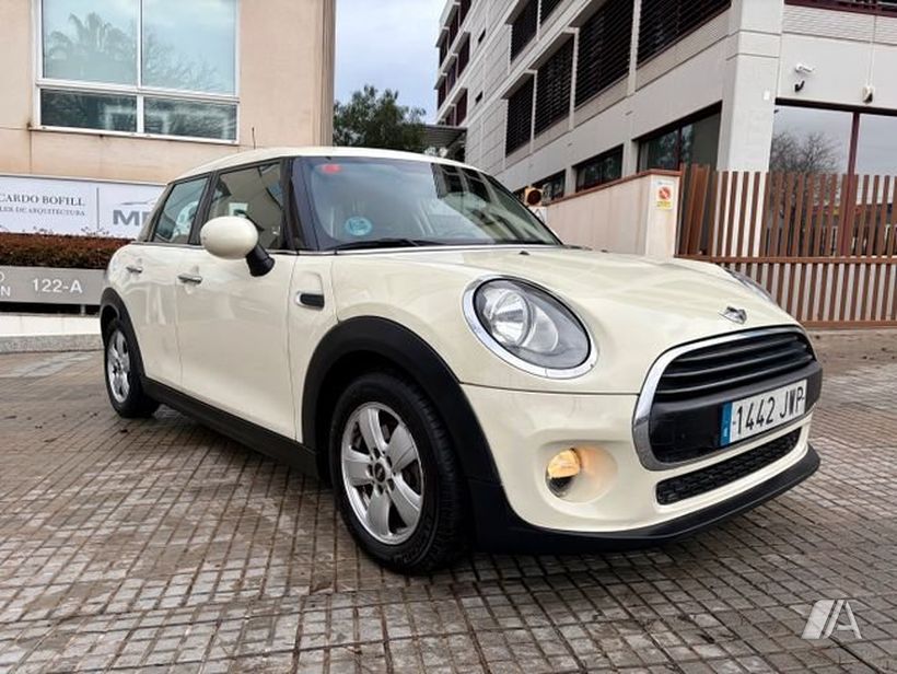 MINI One (2017) - 9.900 € en Barcelona