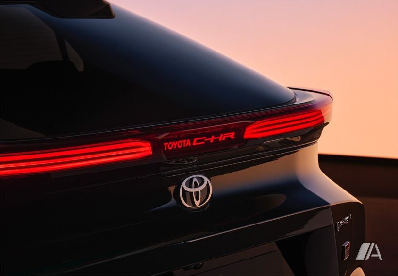 TOYOTA C-HR 220PH GR Sport Black Edition 5p 2025 | Ficha técnica, precio y medidas | Autocasión