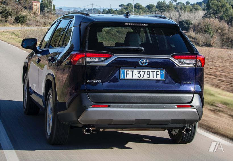 TOYOTA RAV-4 2.5 Plug-in hybrid 4WD GR Sport Plus 5p 2024 | Ficha técnica, precio y medidas ...