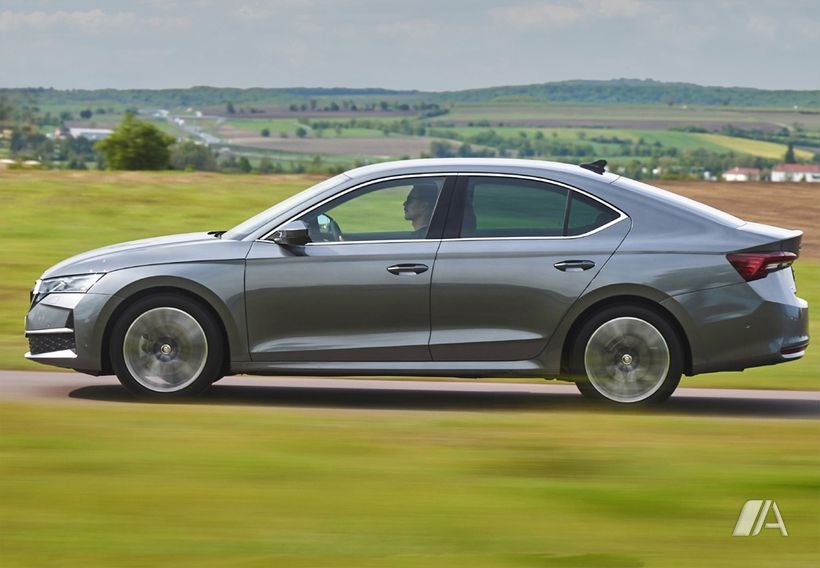 SKODA Octavia Combi 2.0 TSI Selection DSG7 150kW 5p 2025 | Ficha ...