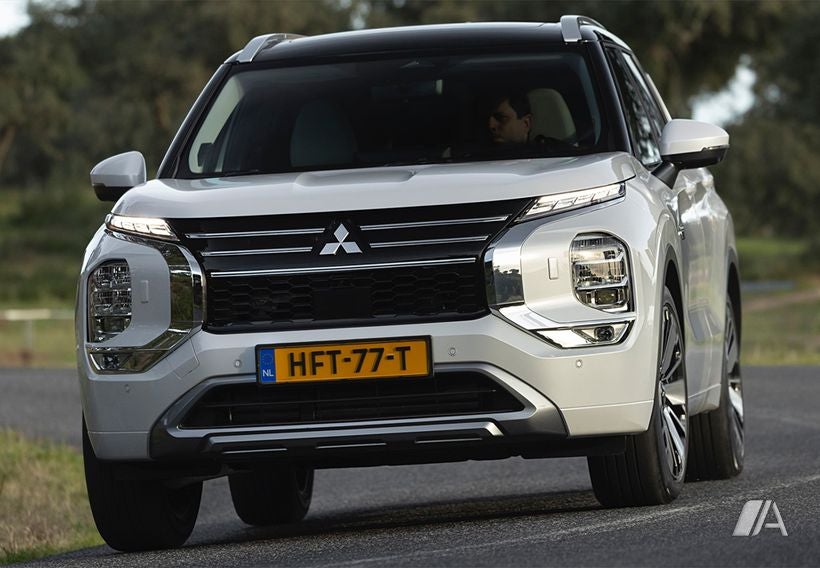 MITSUBISHI Outlander PHEV First Edition 4WD 4x4, SUV o pickup nuevo