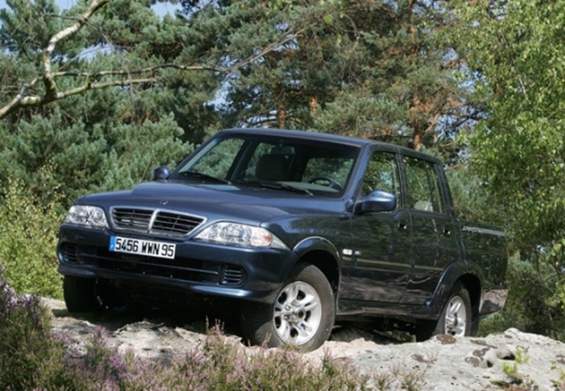 KGM / SSANGYONG Sports Pick Up 4x4 D/C 4p 2004 | Ficha técnica, precio ...