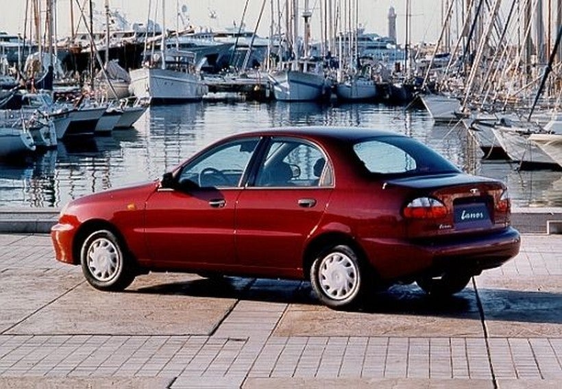 DAEWOO Lanos 1.5 SE 4p 1997 | Ficha técnica, precio y medidas | Autocasión