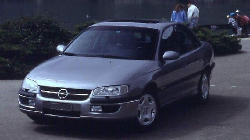OPEL Omega 2.0 16v 4p 1997 | Ficha técnica, precio y medidas | Autocasión