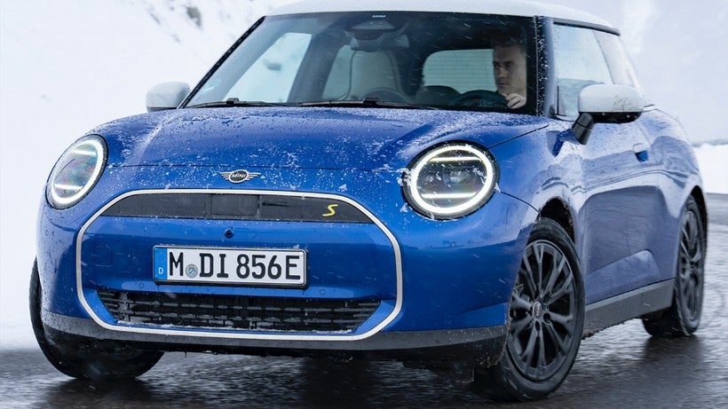 MINI Mini Cooper E Essential Pequeño de nuevo en