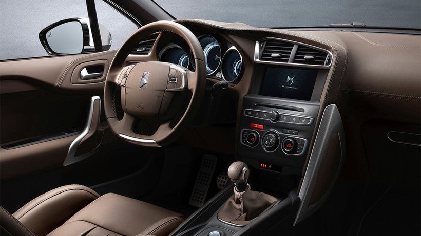 DS DS4 1.2 PureTech Opera Aut. 130 5p 2022 | Ficha técnica, precio y ...