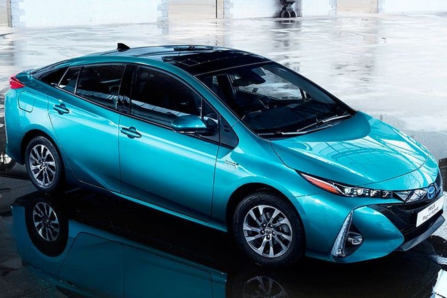 El nuevo Toyota Prius híbrido enchufable en París 2016 | Autocasión