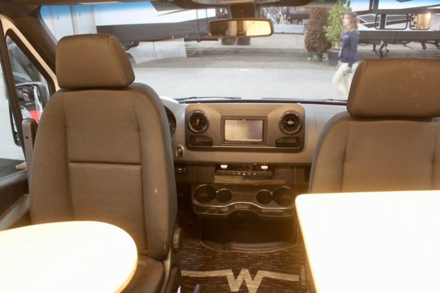 Winnebago Boldt: una camper en la que estarás mejor que en casa ...